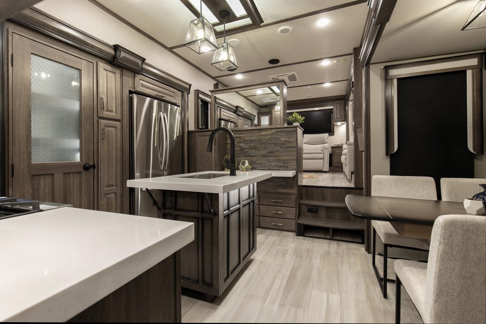 10 Dreamy Fifth Wheel Campers with Front Living Rooms (2023)