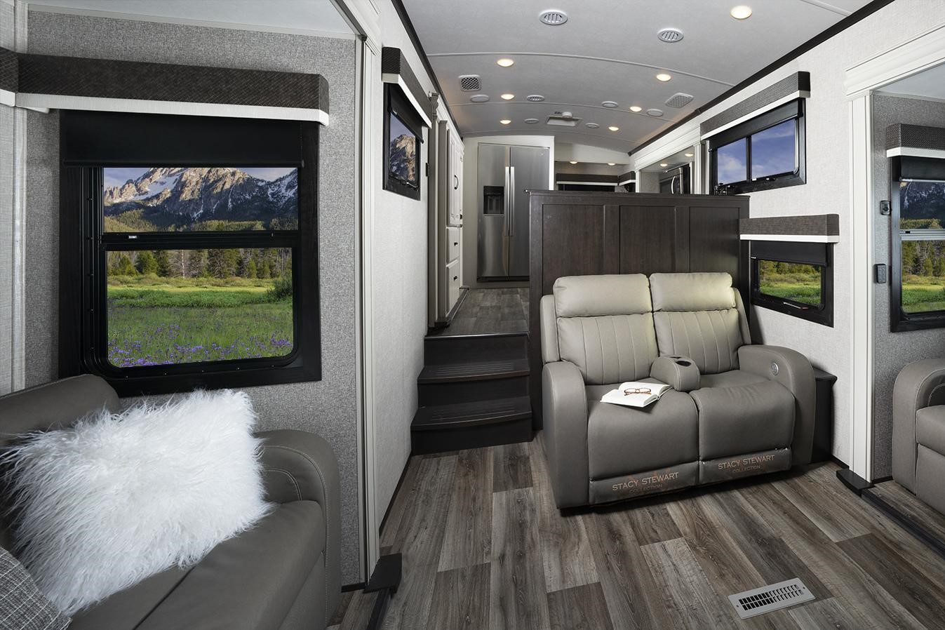10 Best Travel Trailers with a Built-In Generator (in 2025)