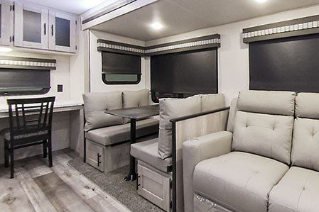 11 Awesome RVs with Office Space [2023 Models]