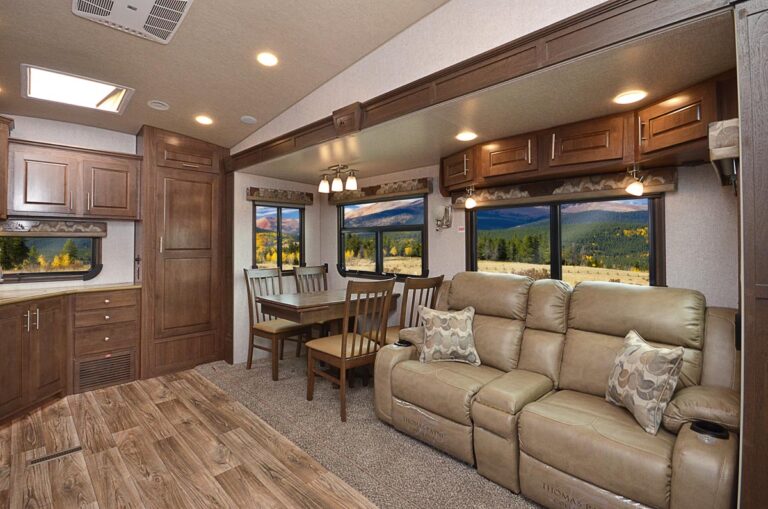 10 Best Rear Kitchen Fifth Wheels (2026 Models)