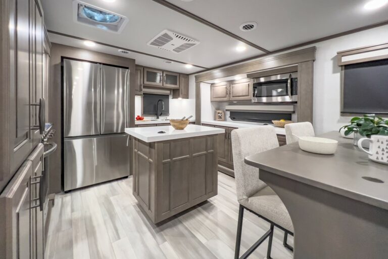10 Best Rear Kitchen Fifth Wheels (2026 Models)