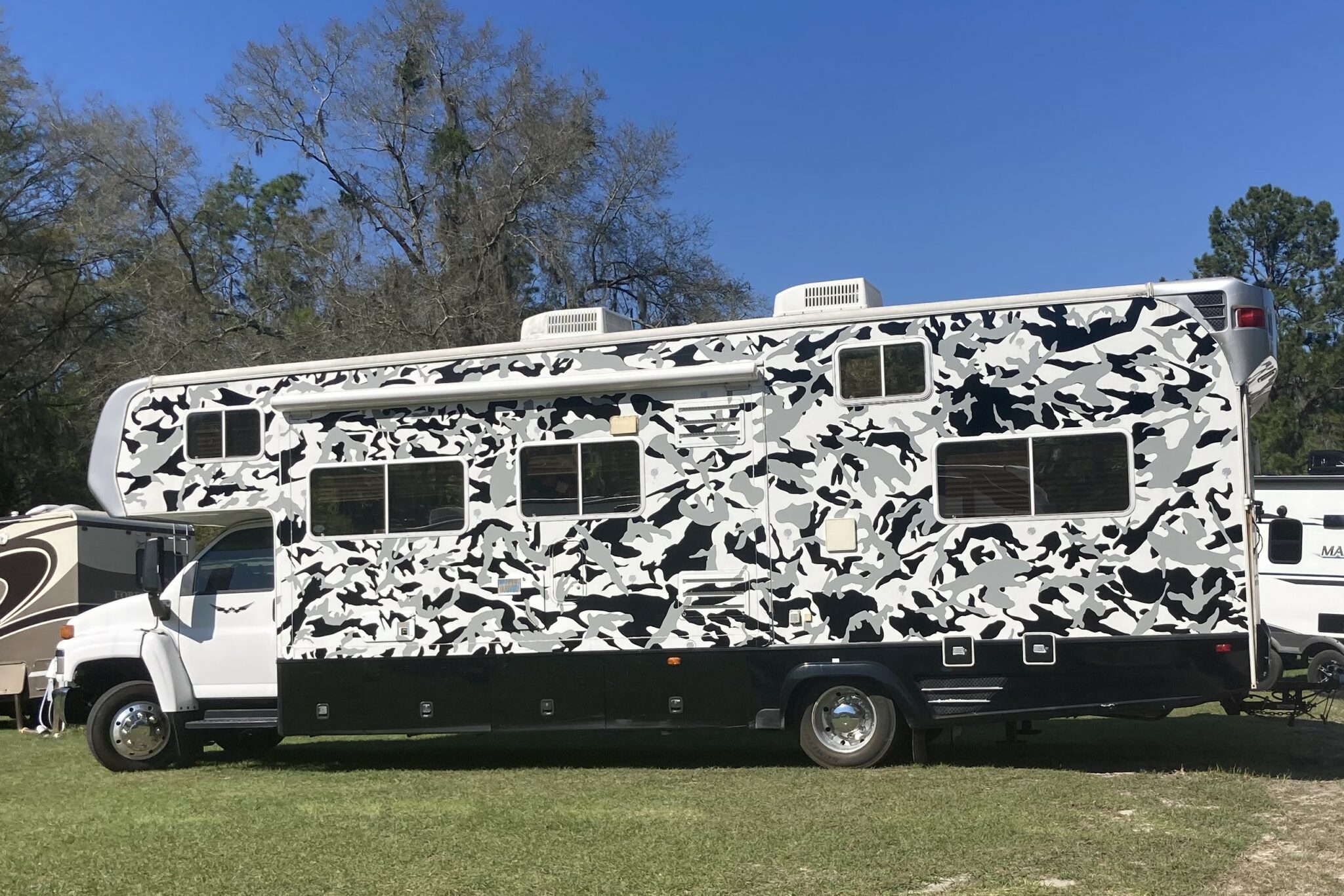 Wrapping an RV: Is Customizing an RV Exterior a Bad Idea?