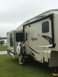 Mastering Weekend RVing: 10 Tips for Perfect Short Trips