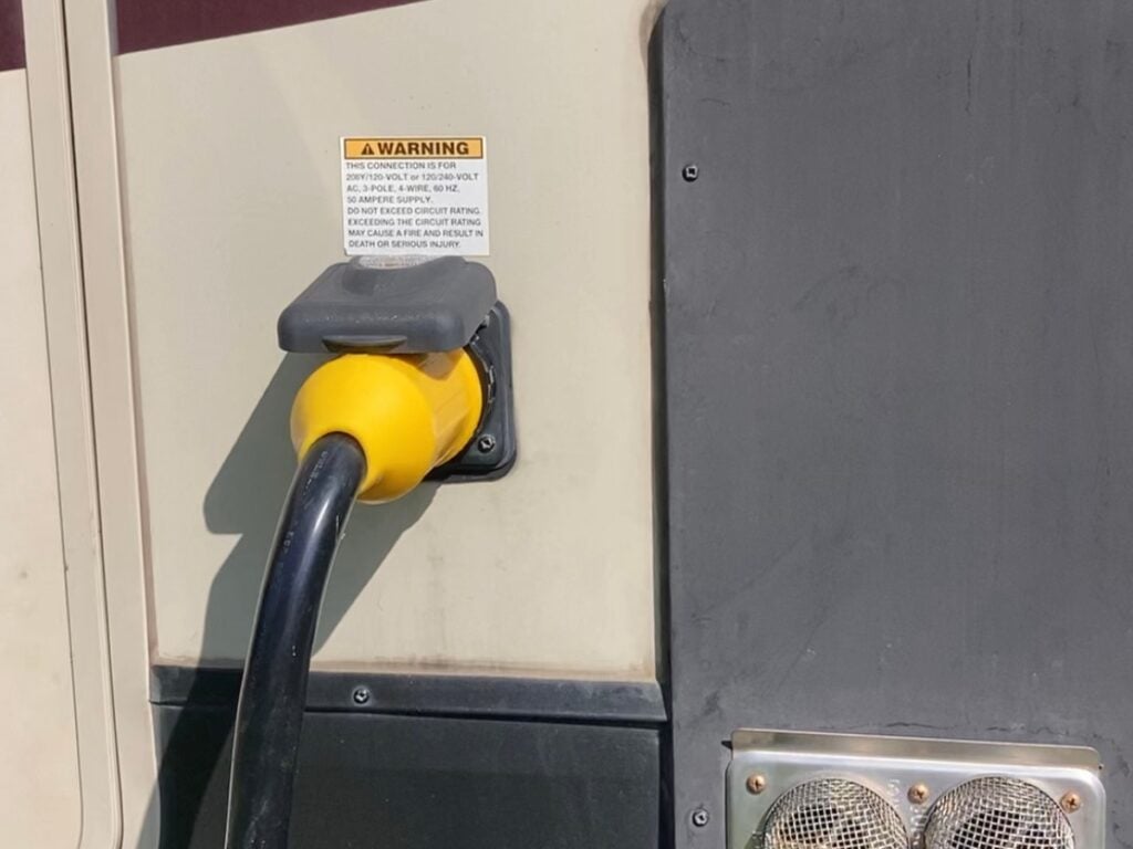 a-complete-guide-to-types-of-rv-plugs-50-vs-30-amp