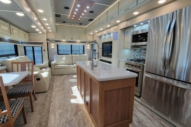10 Luxury Fifth Wheel RVs to Elevate your Adventures