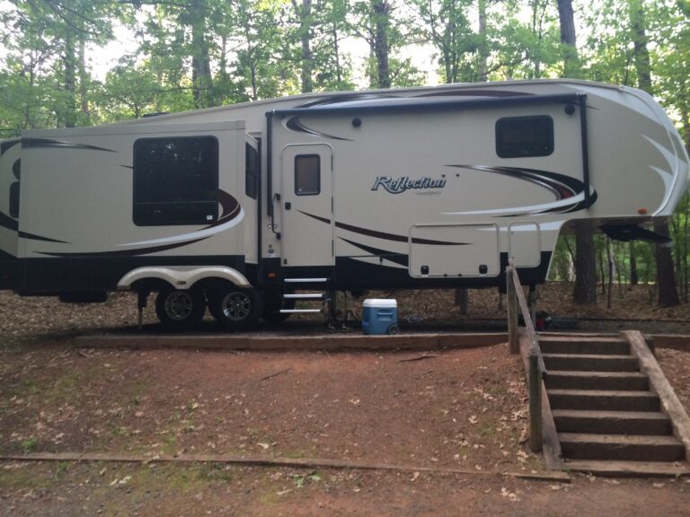 12 Big RV Camping Discounts for Veterans & Military